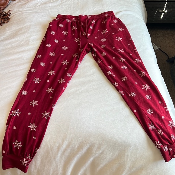 shosho | Intimates & Sleepwear | Red And White Snowflake Pajama Pants ...